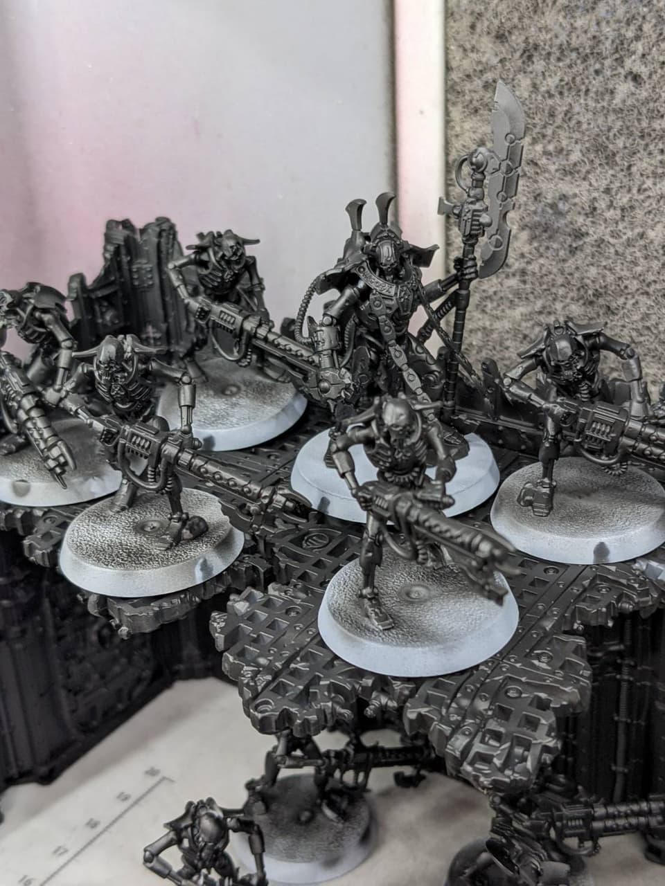 #戰錘40K 今天終於組完然後上底漆了 - 玩具板 | Dcard