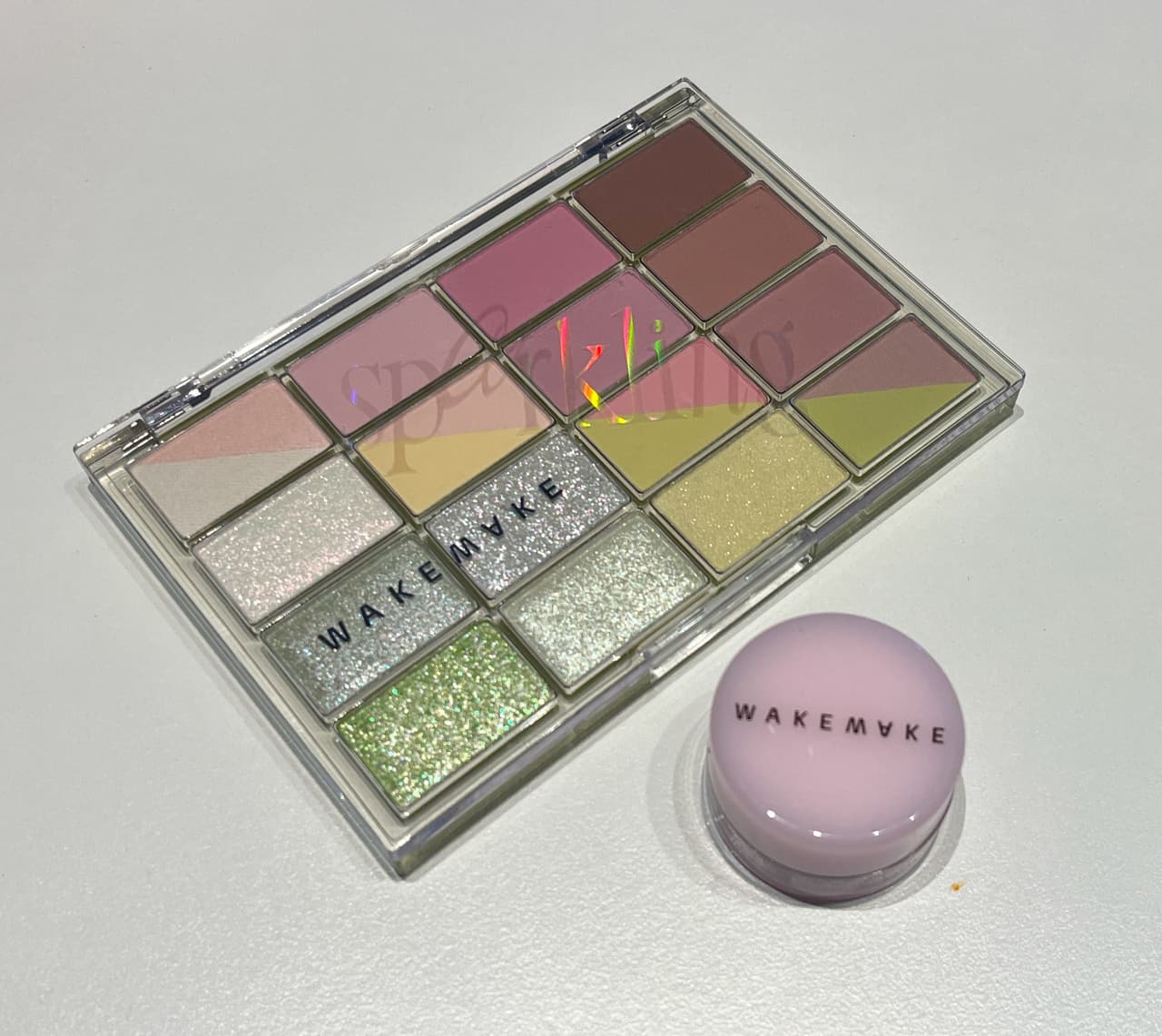 #開箱 Wakemake 萊姆綠眼影盤🍋‍🟩💚 - 美妝板 | Dcard