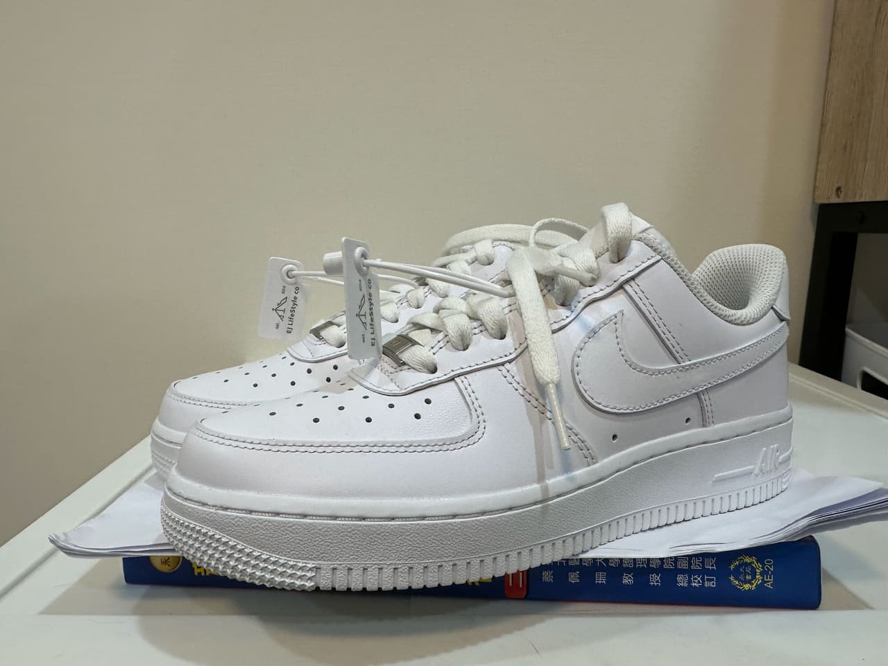 #我要賣 #我要賣 全新 Nike 24號Air force - 二手交易板 | Dcard