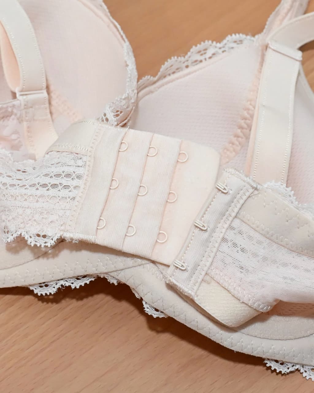 #分享 大罩杯友善的甜美感內衣｜曼黛瑪璉HiBra大波系列高脅邊機能包覆款 - 女孩板 | Dcard