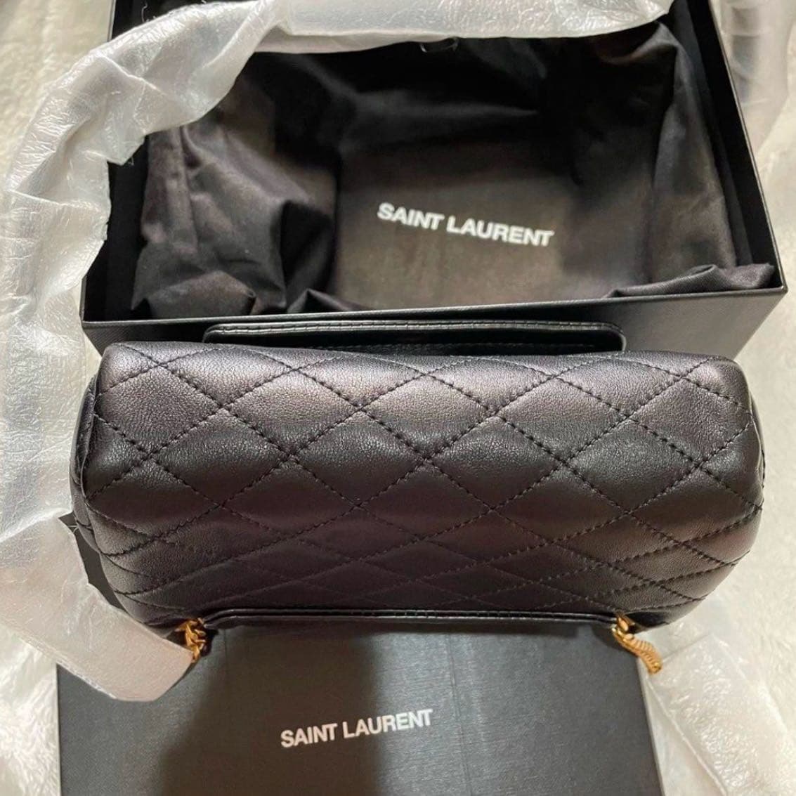 #我要賣 （已售出）全新🖤YSL SAINT LAURENT NOLITA鏈包 - 二手交易板 | Dcard