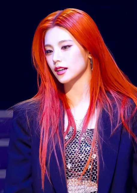 #舞台 231231 禮志River+Play with fire直拍出來了！ - ITZY板 | Dcard