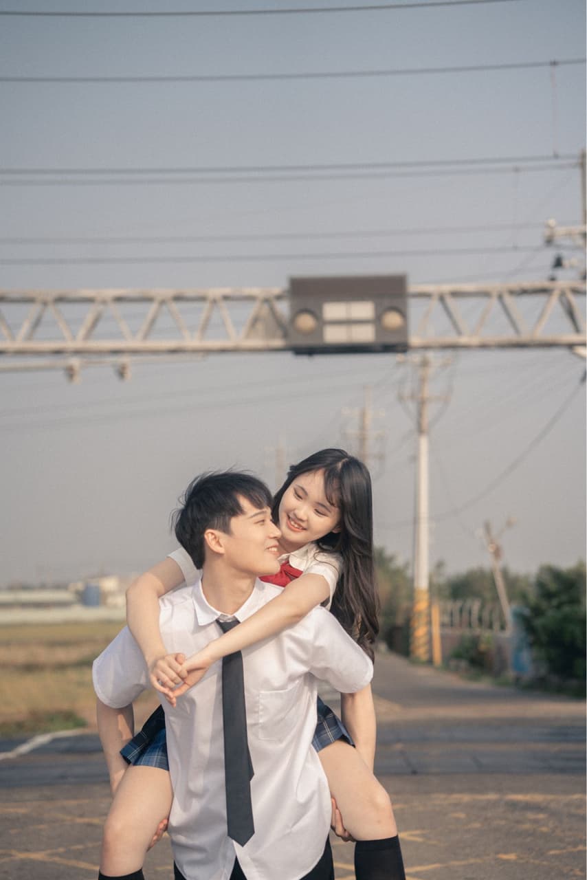 #作品 遠離塵囂 來鄉間平交道拍jk - 攝影板 | Dcard