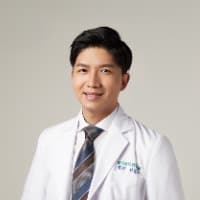 鴻眼醫生｜林宜鴻眼科醫師 (@dr_greateye) | Dcard