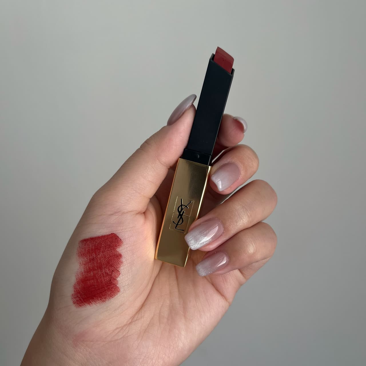 #我要賣 YSL小金條#27、#32 - 二手交易板 | Dcard