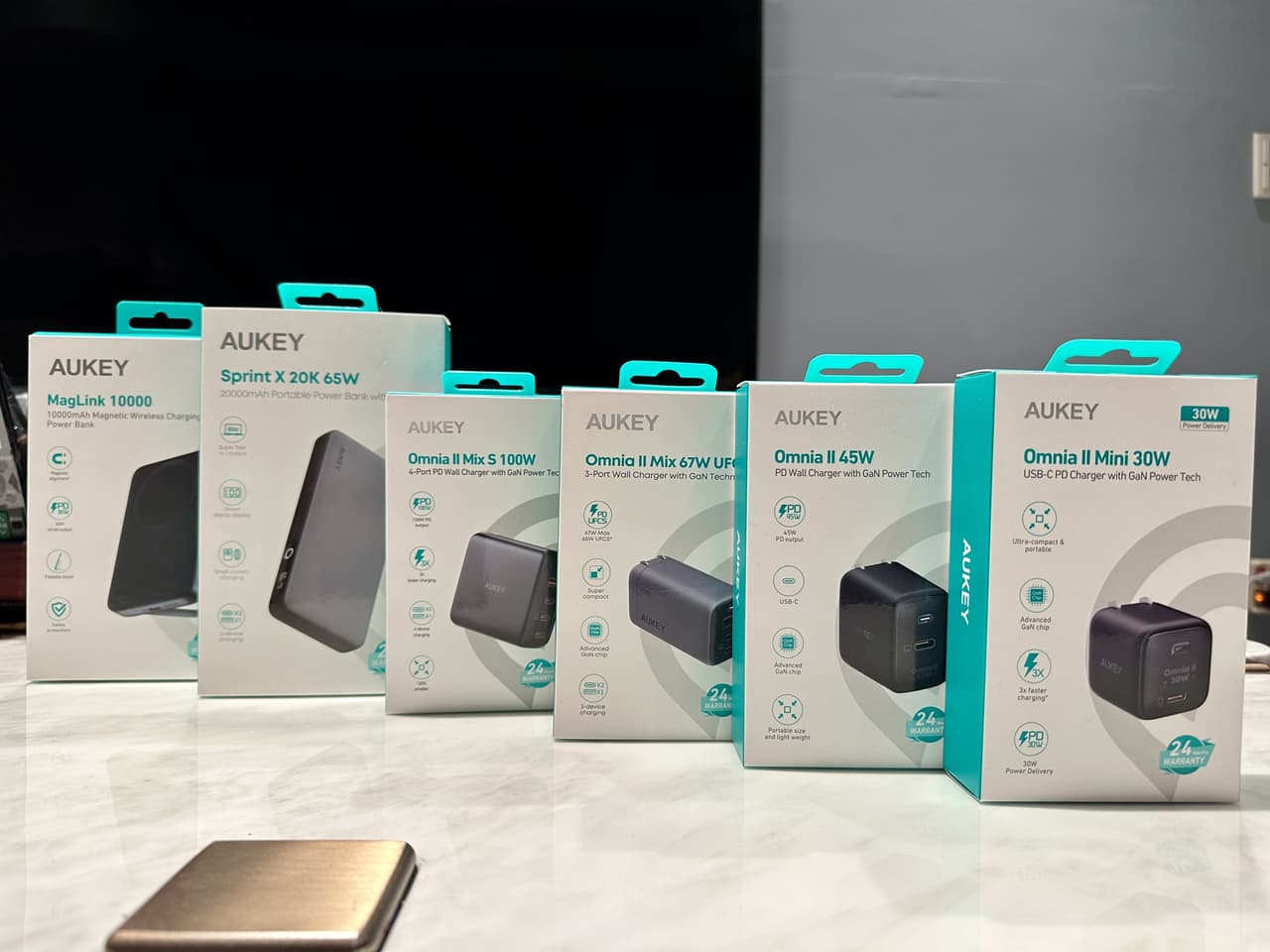 [開箱] AUKEY Omnia II 第二代氮化鎵系列充電器、行動電源 - 束褲3C團 (@suku3c) | Dcard