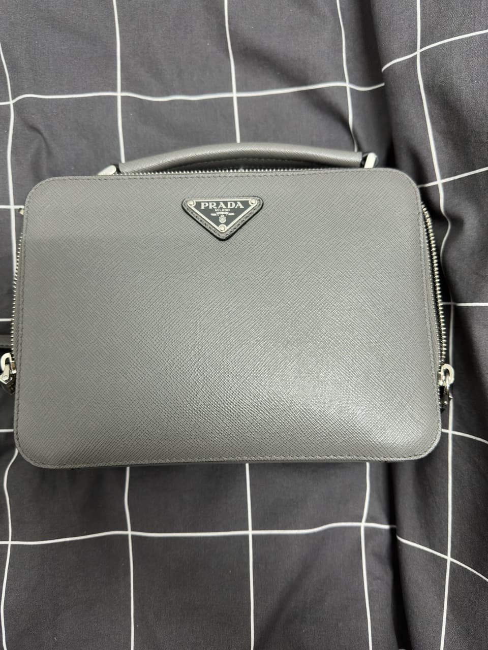 #開箱 Prada Brique Saffiano - 精品板 | Dcard