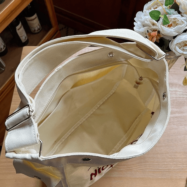 【2025托特包推薦】7款熱銷托特包評測！韓系、真皮、帆布款，從上課通勤到約會穿搭一次搞定👜 - 就是不想起床鴨😶‍🌫️ (@doris616) | Dcard