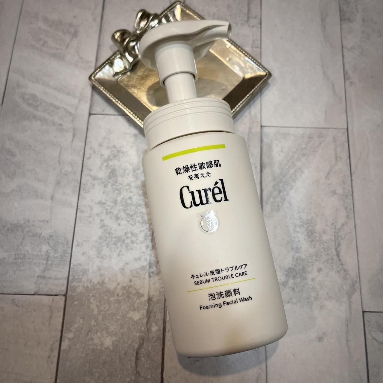 #分享 五款敏感肌洗面乳大亂鬥 評比心得(理膚寶水/Curel/Z研/克蘭詩/嬌潤泉) - 美妝板 | Dcard
