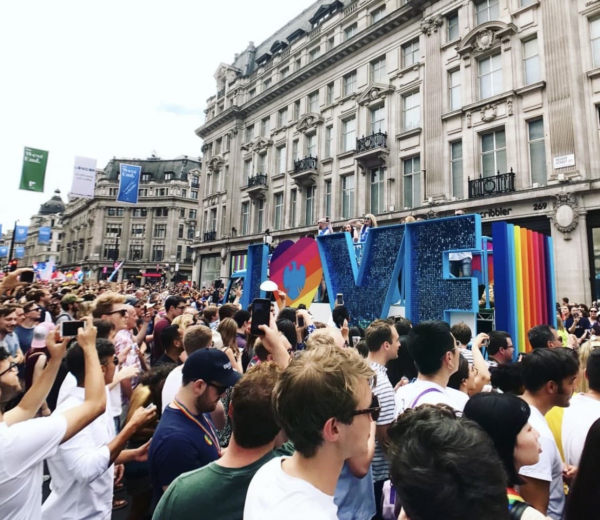 Love happens. Love is human right. 支持我們所愛的人！ - 彩虹板 | Dcard