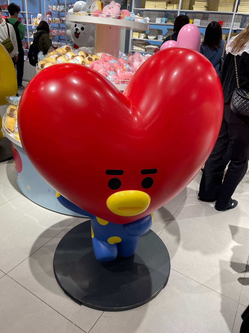 #分享 我在日本買的那些BT21周邊 - BTS板 | Dcard