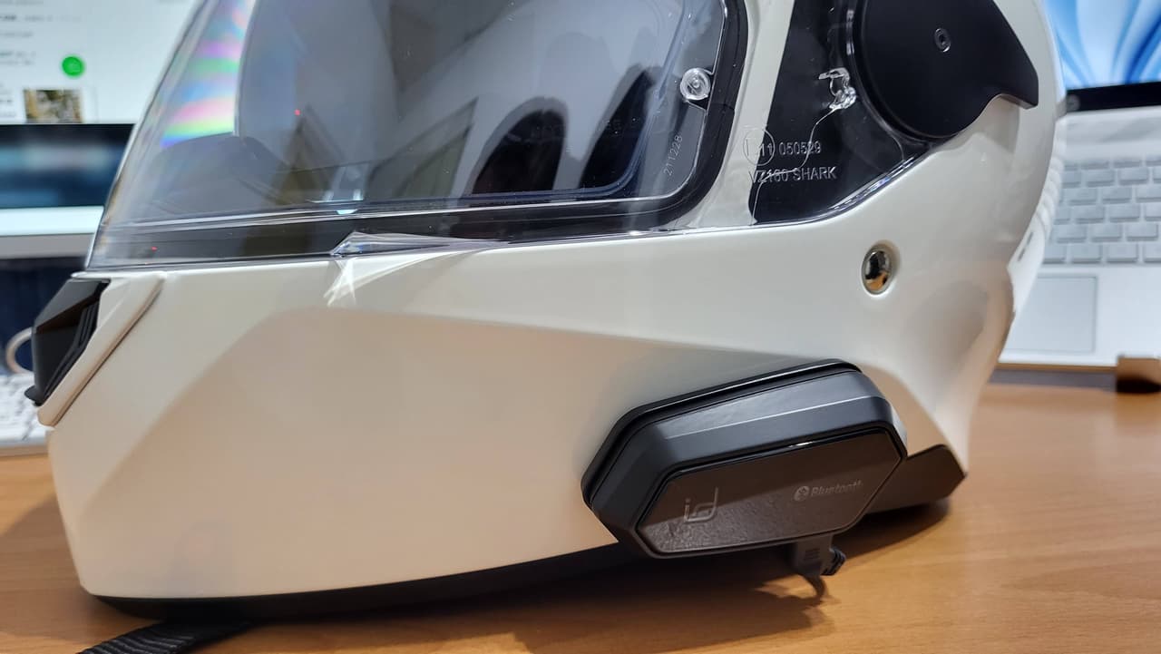 #部品分享 Shark D-Skwal 2 + Moto A2 Plus 心得分享 - 機車板 | Dcard