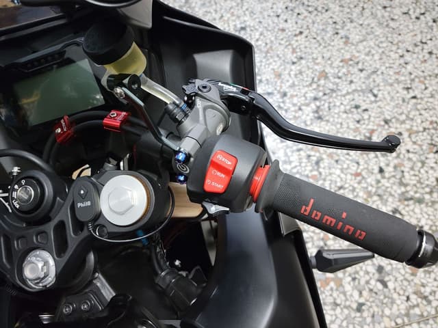 #白牌檔車 Brembo rcs15&基本對四 &金屬油管改裝心得 - 重機板 | Dcard