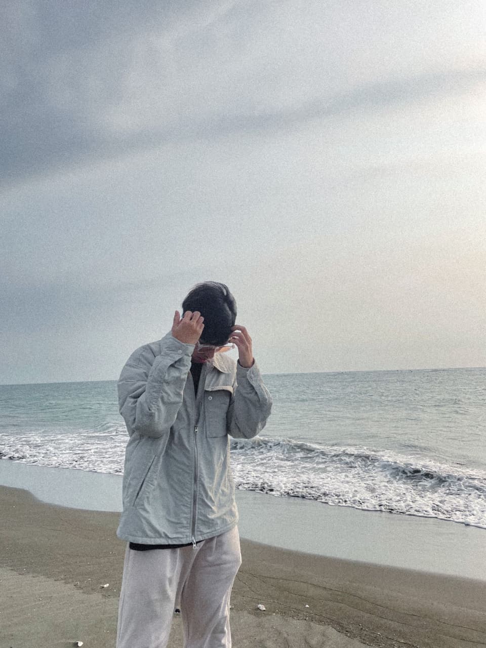 一日出遊穿搭之黃金海岸風有夠大 - 走心蘿蔔糕 (@ooo24j) | Dcard