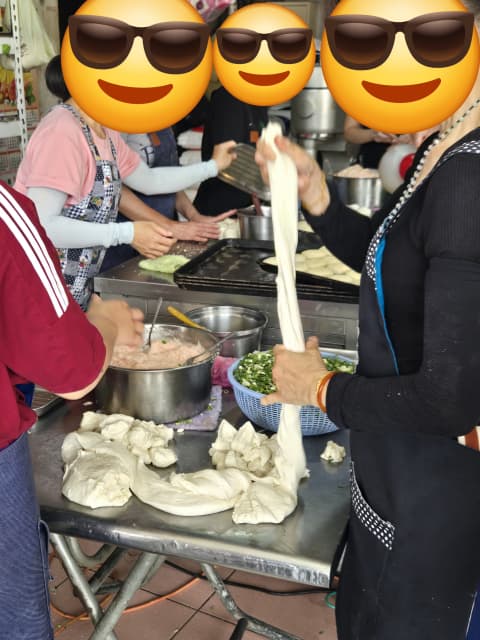 台北板南線美食 萬大碳烤燒餅店/芋香園/Yumsem宴先韓式紫菜包飯/麵屋雞金/莫方茶點 - 美食板 | Dcard