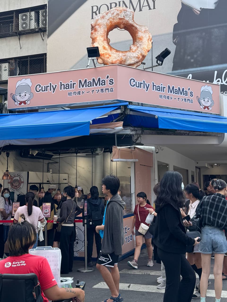 台中新開幕｜一中街 脆皮甜甜圈 營養三明治 巧克力包 酸菜包 有鹹有甜通通有 - 有什麼好吃好玩好用 (@qqyuuuuu) | Dcard