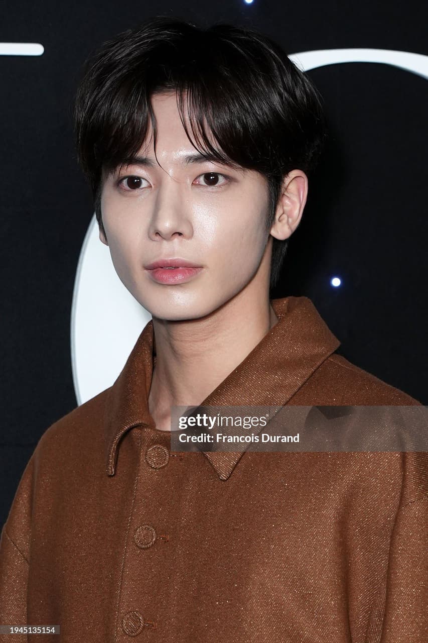 #分享 韓網HOT🔥參加巴黎時裝週Dior秀的NewJeans諧潾、TXT、丁海寅Getty照 - 追星板 | Dcard