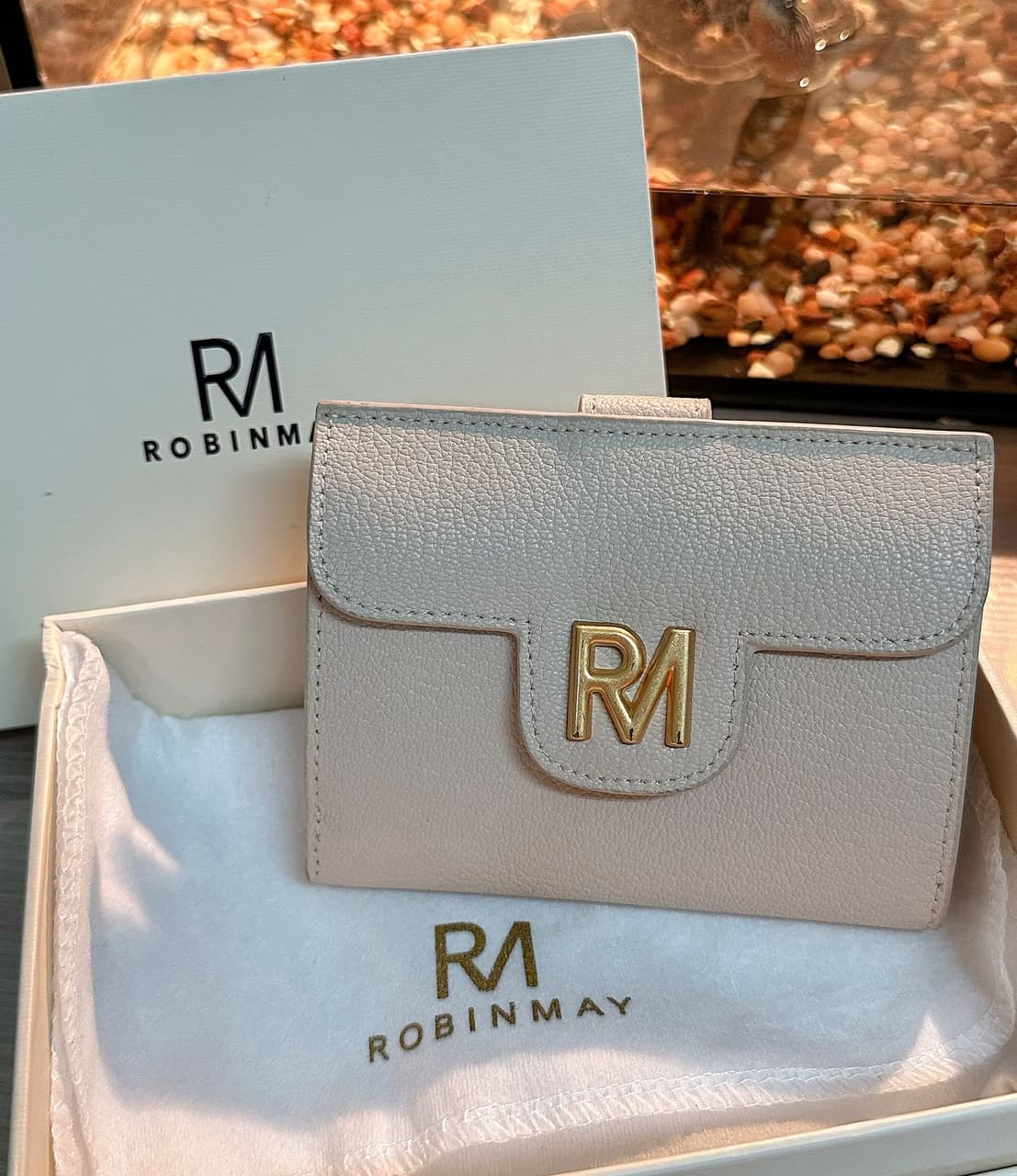 #我要賣 9成新robinmay真皮短夾（已售出） - 二手交易板 | Dcard