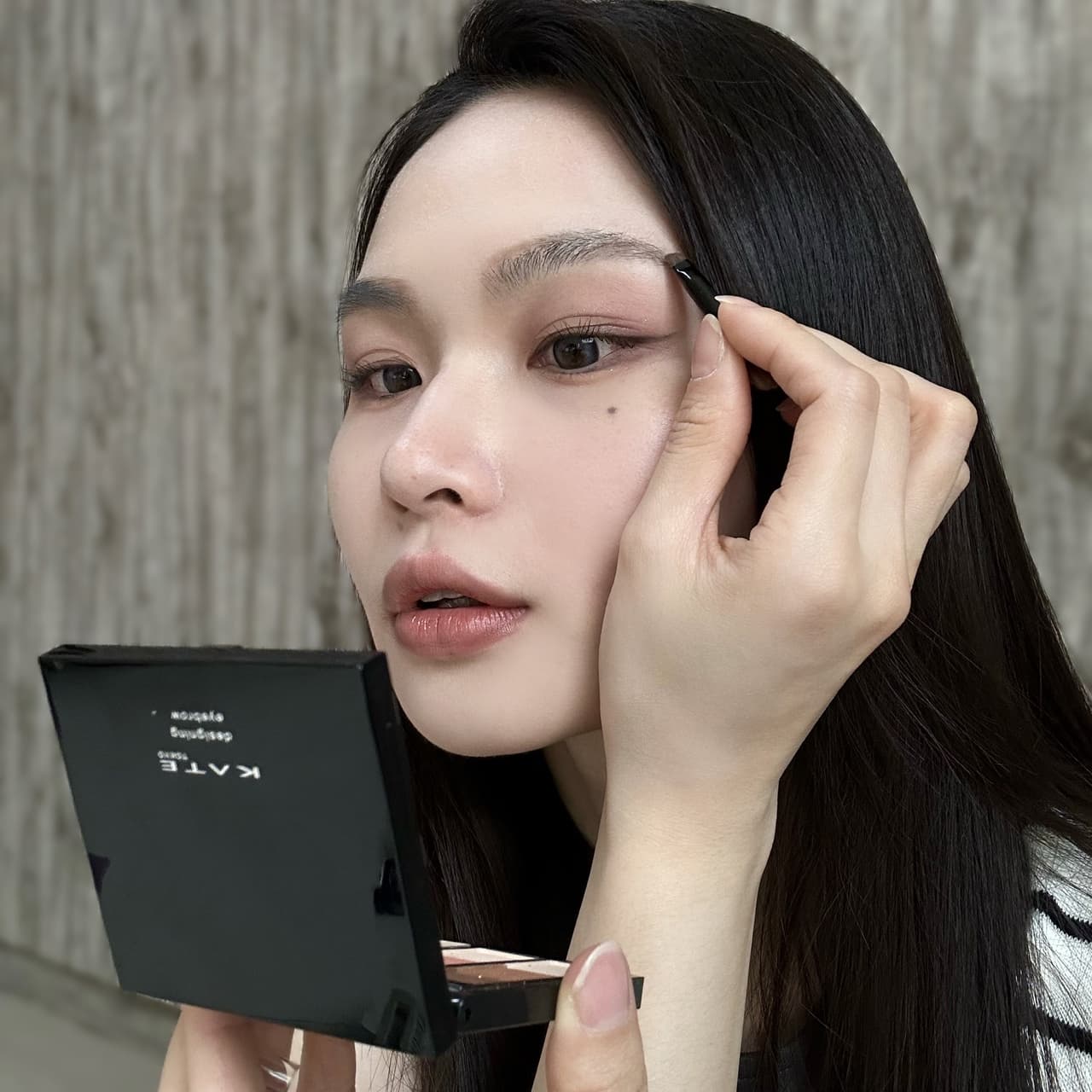 隨心所欲放膽玩色♡KATE 3D造型眉彩餅&3D造型眉彩餅(雙色系) - JULIANA🖤 (@yichen225) | Dcard