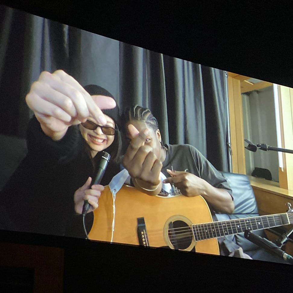 #分享 Jennie擔任Daniel Caesar首爾演唱會的翻譯員ㅋㅋㅋ - 追星板 | Dcard