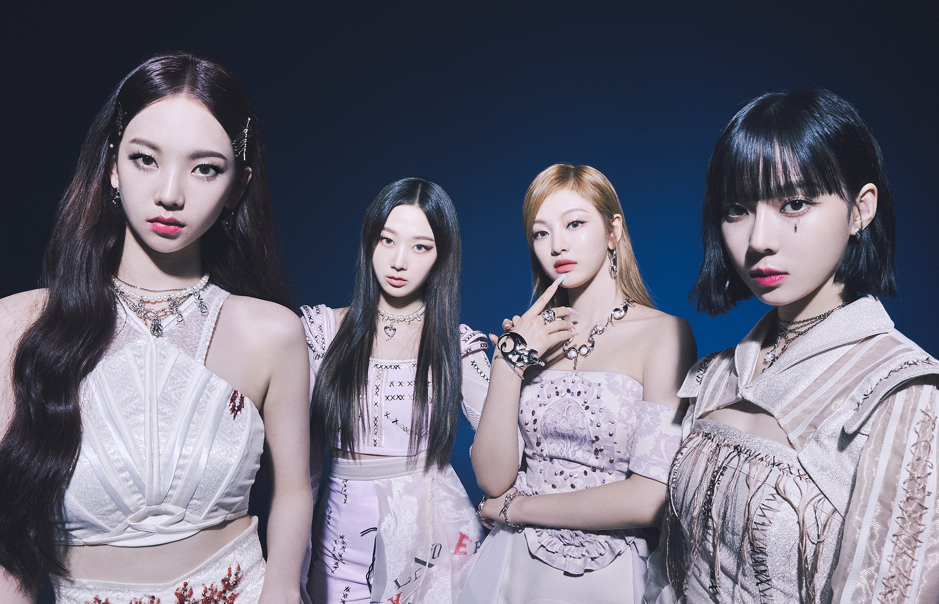 #分享 用肚臍都能理解【aespa世界觀篇】#2 - 追星板 | Dcard