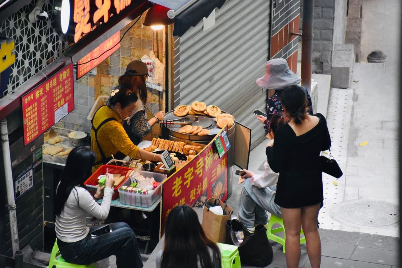 #國外遊記 中國自由行｜重慶3天2夜｜探索8D城市、夜景必拍洪崖洞 - 旅遊板 | Dcard