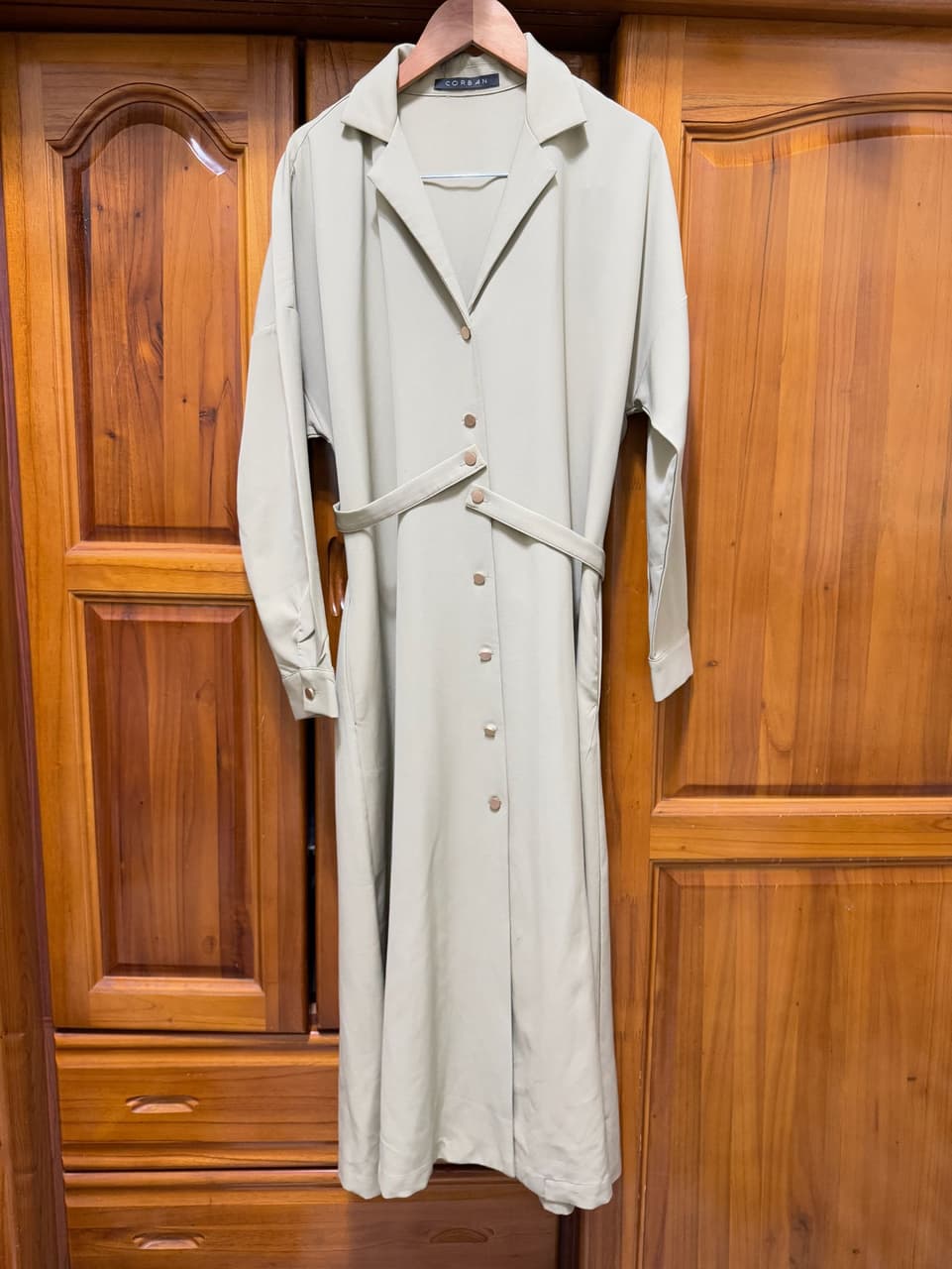 #我要賣 全售出 / 針織上衣、corban洋裝、外套 - 二手交易板 | Dcard