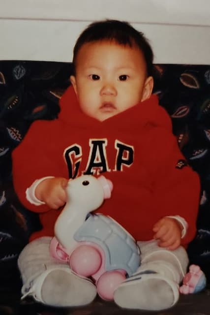 #分享 ZEROBASEONE兒童節童年照 - B34 留言 | Dcard