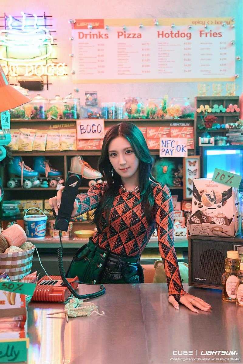 #分享 LIGHTSUM 10/11 要回歸囉～ - 追星板 | Dcard