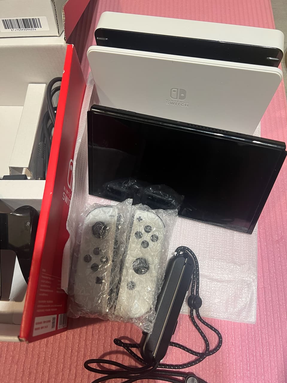 #我要賣 《已售出🙏》Switch OLED版主機 - 二手交易板 | Dcard