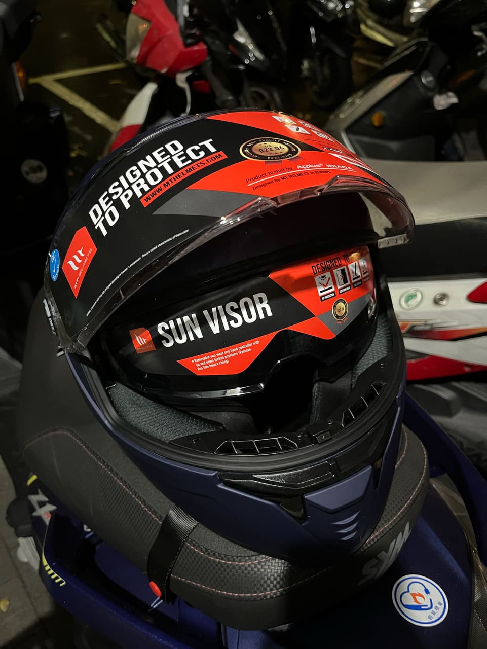 #我要賣 MT thunder 4 全罩安全帽 L號 - 二手交易板 | Dcard