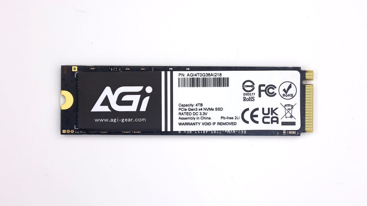 PCIe Gen3 x4 M.2 SSD 讀取竟然超過 3,700MB/s！？AGI AI218 4TB - EnterBox (@enterbox) | Dcard