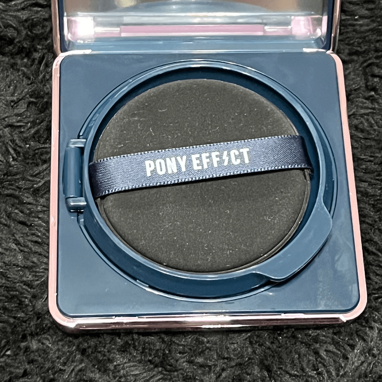 #開箱 PONY EFFECT 小紫盒 極水透光氣墊粉餅 &水潤透妝前防護乳 - 伊漾 (@eevee_) | Dcard