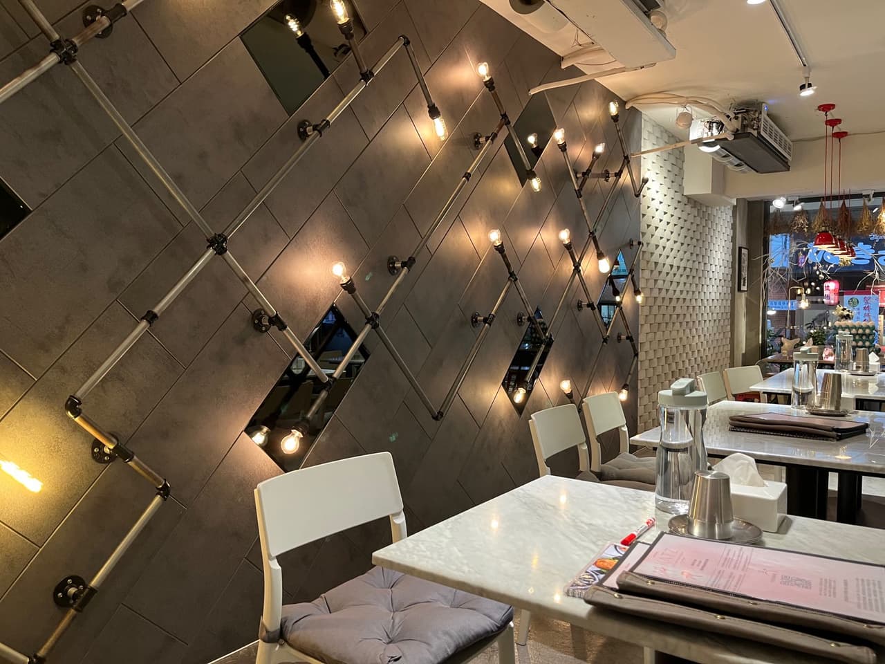 1日韓系穿搭🌷+慵懶的流水帳行程 - 愛吃的魚🍥 (@tatafish) | Dcard