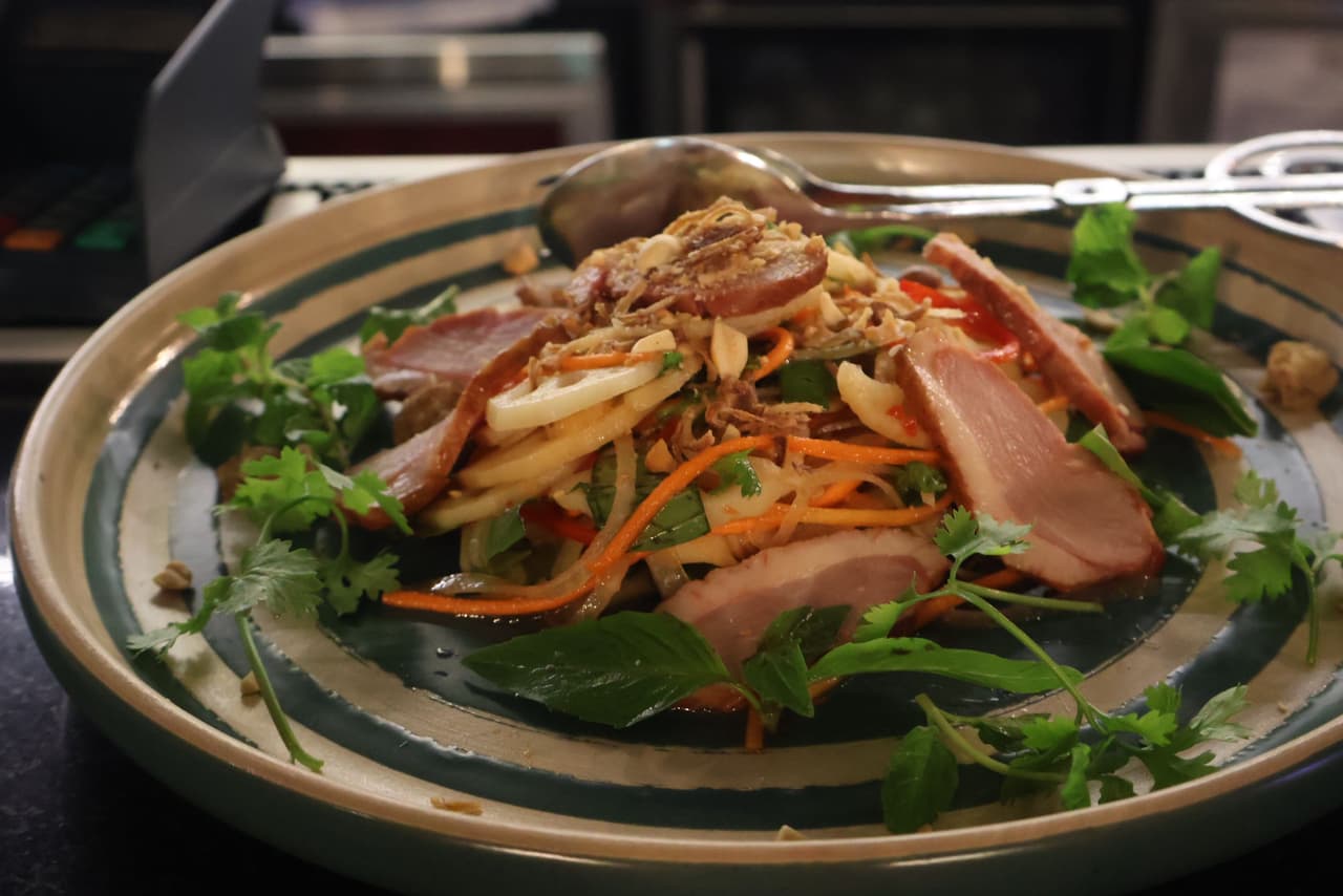 #國外遊記 出發吧！雨季的越南峴港-D5,6 峴港特色酒吧、海鮮餐廳、夜晚逃難記 - 旅遊板 | Dcard