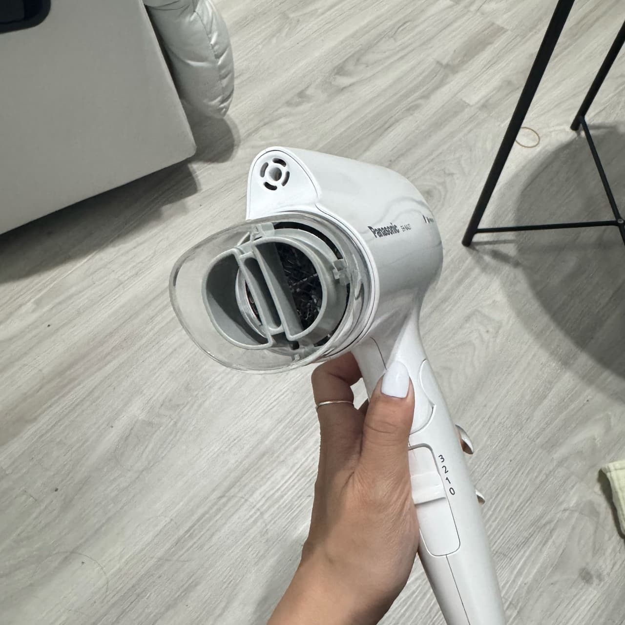 #我要賣 已售出 Panasonic 吹風機 NA27 奈米水離子吹風機 便攜可折疊 - 二手交易板 | Dcard