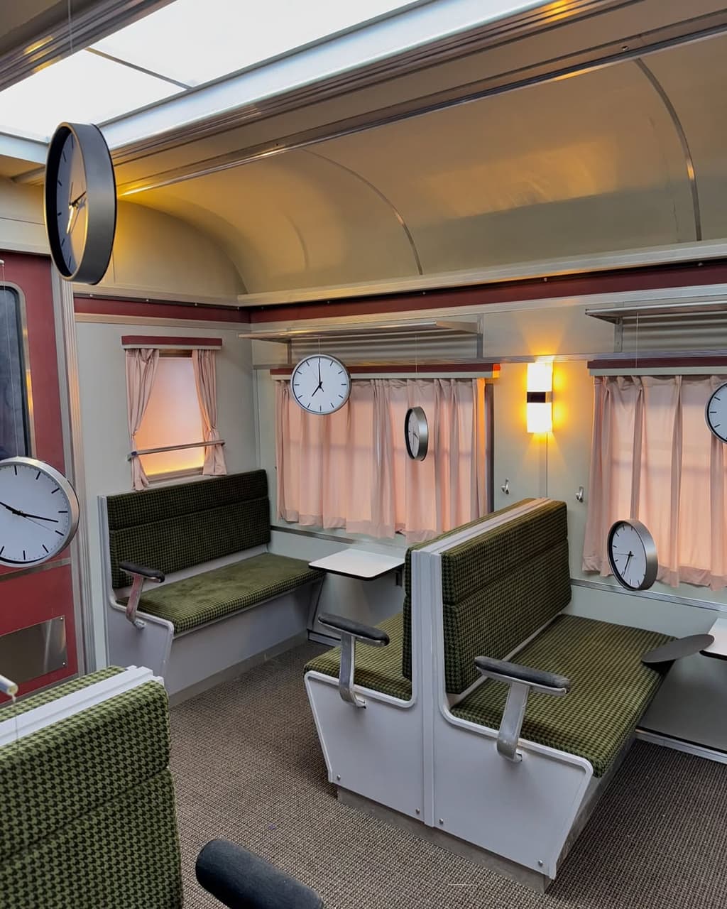 #更新 250106 SinB IG 貼文更新 - GFRIEND板 | Dcard