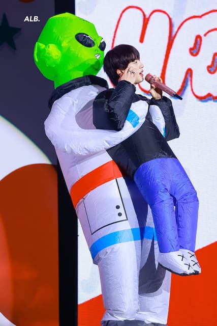 #分享 Jin D1&D2 - BTS板 | Dcard