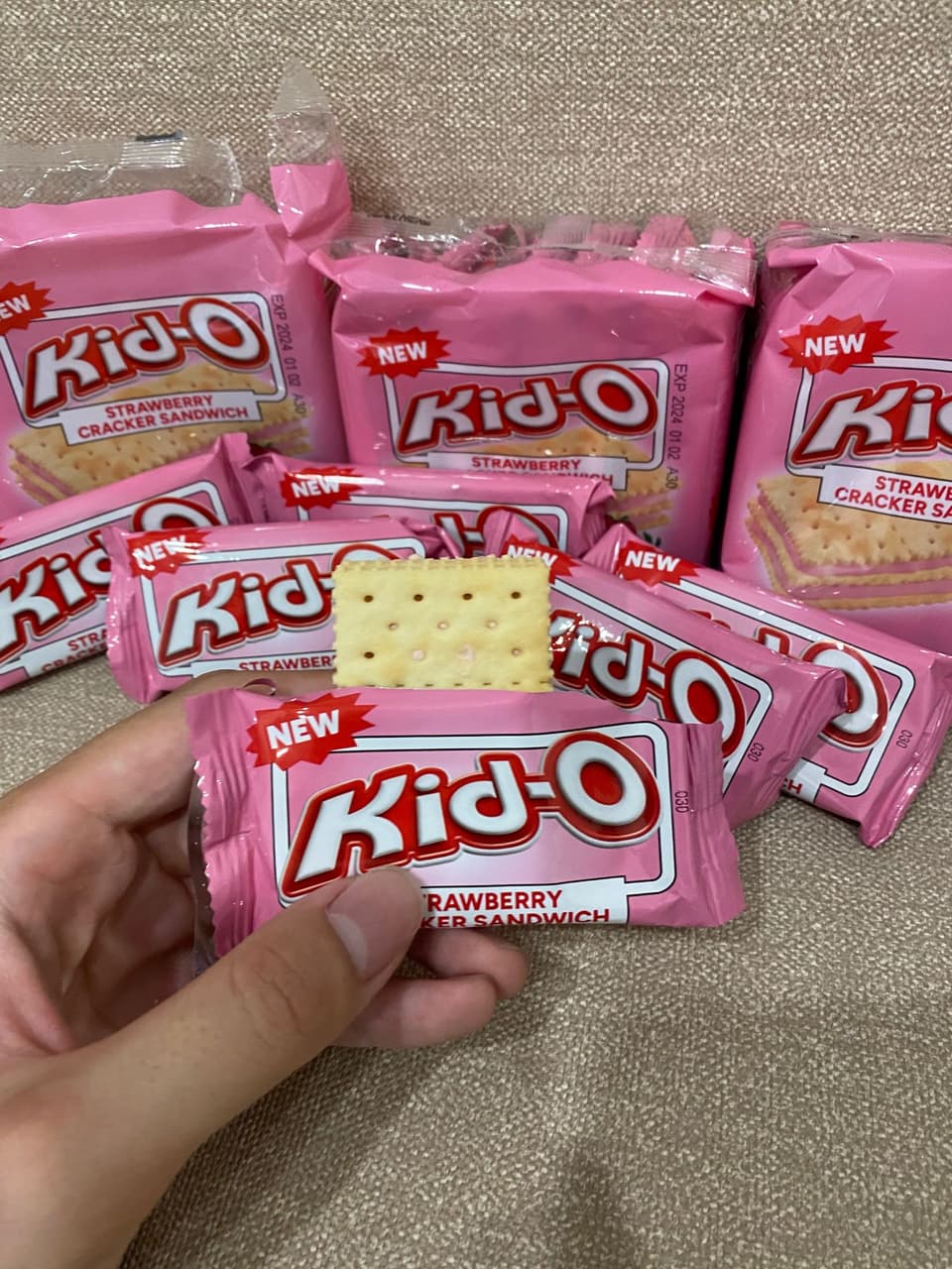 Kid-O三明治餅乾草莓三入組下殺全網最低價只要$99元😍不用卷直接免運🙌🏻 - 壽司Poki｜省錢go🌟 (@sushiooo) | Dcard