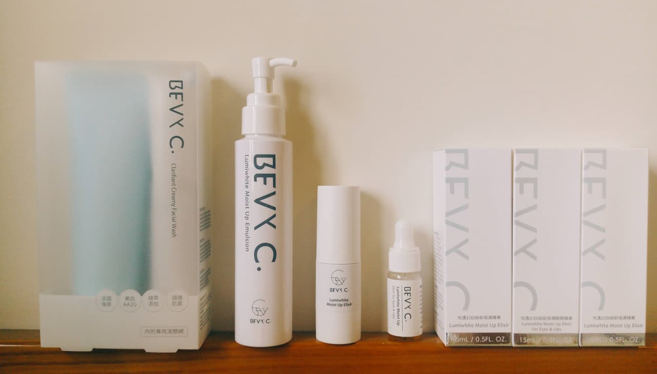 #分享 #圖 Bevy.C光透喚白組合使用分享 - 美妝板 | Dcard