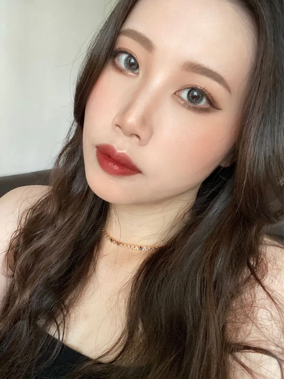 分享 掌握高級感妝容關鍵 輕煙燻眼妝修容腮紅畫法上妝小秘訣💓 美妝板 Dcard