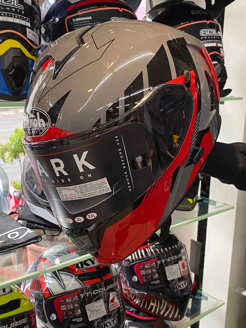 #問題 Airoh spark評價如何 - 機車板 | Dcard