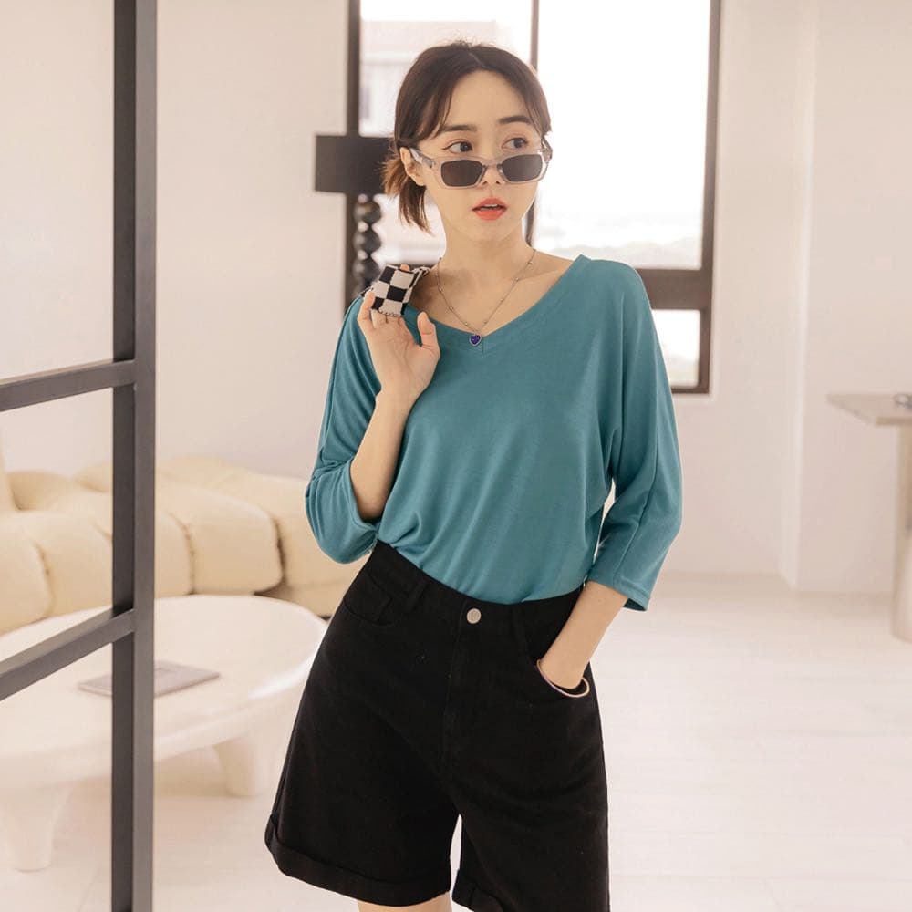 雙面V領高彈實搭七分連袖上衣 - 個人看板板 | Dcard