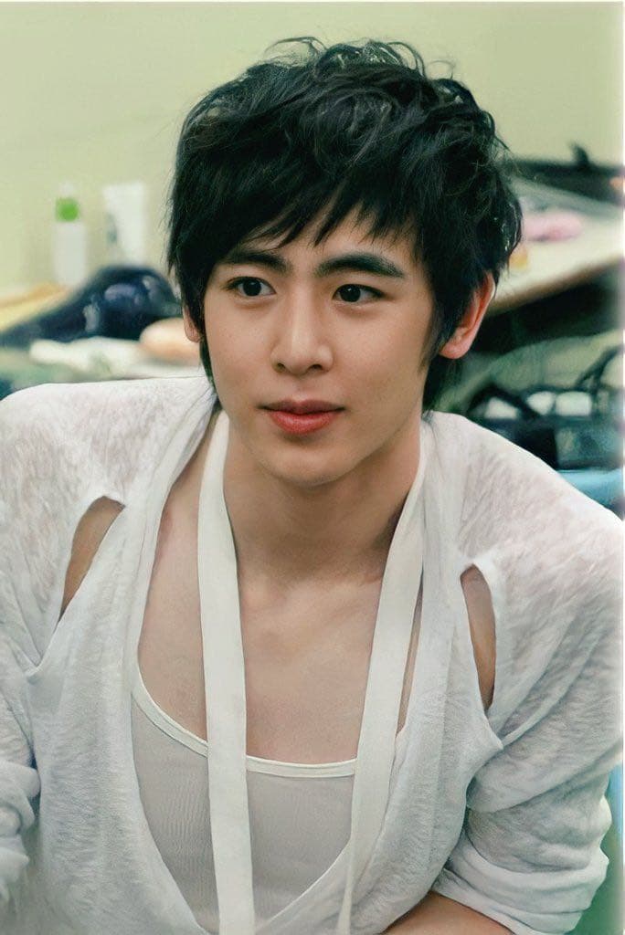 [閒聊]沒人能贏過20初歲的Nichkhun吧？ - 追星板 | Dcard