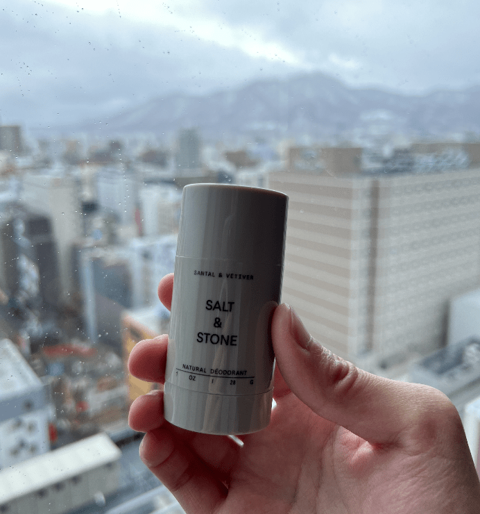 「SALT & STONE 」益生菌中和異味，香味持續24~48hr，玻尿酸高效保濕，天然無添加，敏感肌也能安心使用，平均每6秒賣出1支的「體香膏」 - 樂擎 (@luke7459) | Dcard