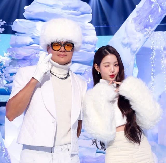 #分享 今日出現在JYP朴軫永舞台的張員瑛🧊 - IVE板 | Dcard