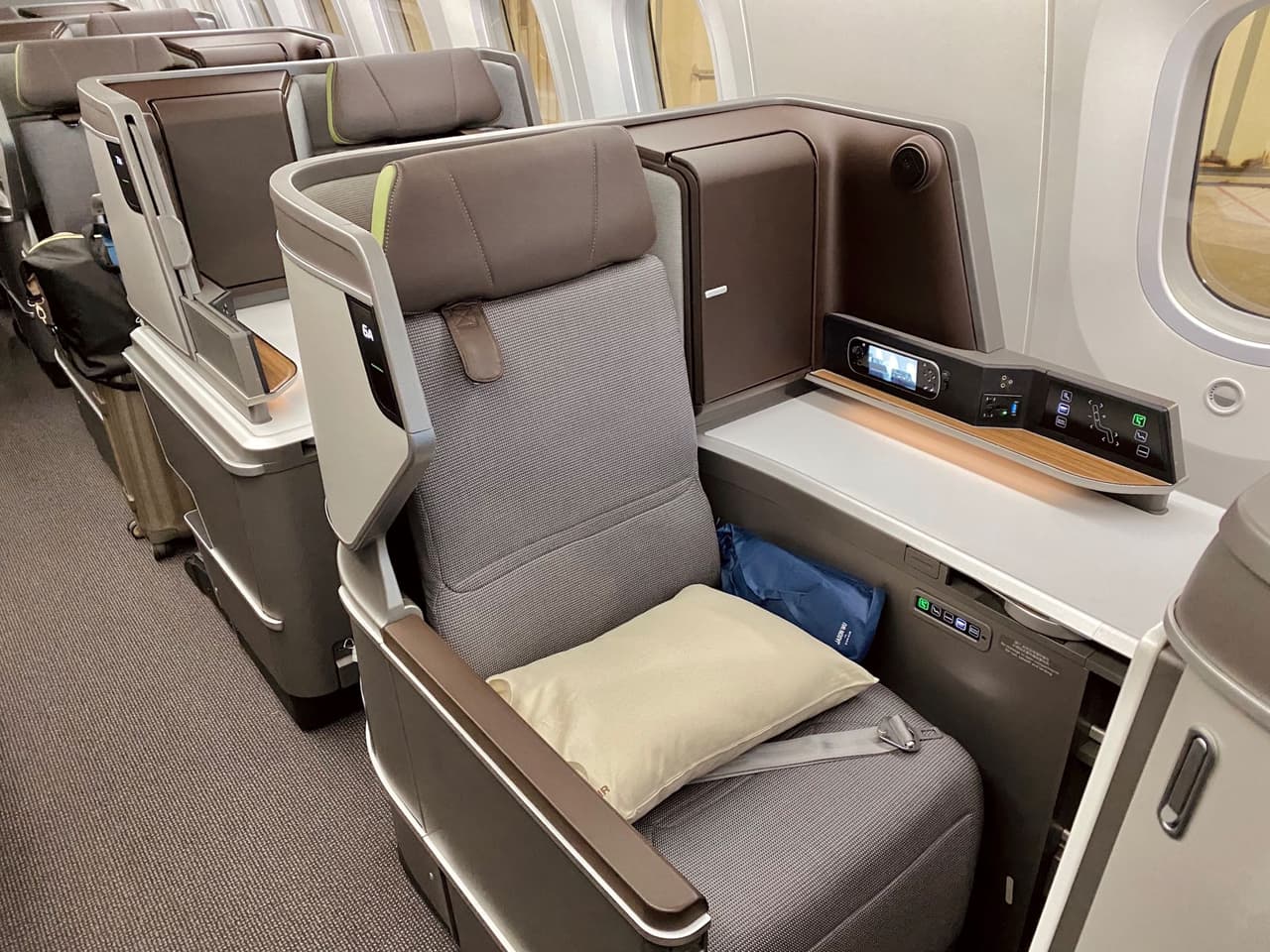 飛行紀錄│長榮787-10皇璽桂冠艙【台北-布里斯本】#夢幻客機＃花園貴賓室 #低熱量餐 - 旅遊板 | Dcard