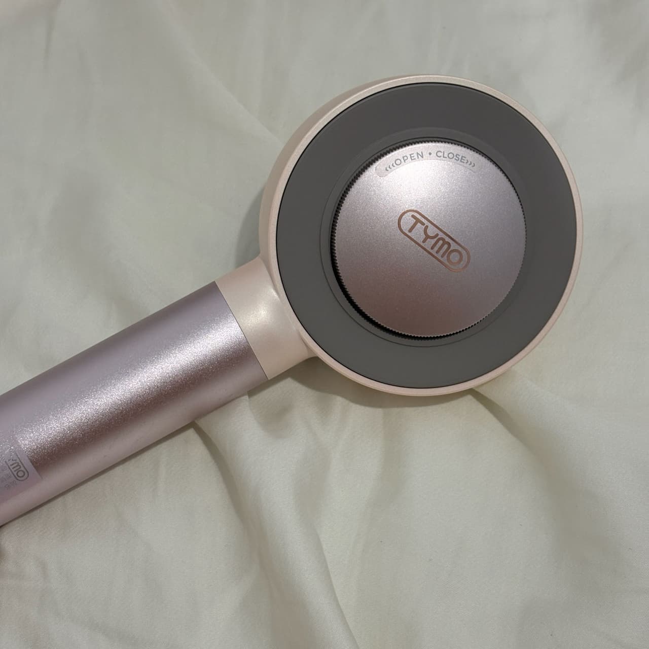 頭皮按摩神器真的有用嗎？開箱實測TYMO新品TRITHERA 紅光按摩梳 - 愛木須龍 (@a158888) | Dcard