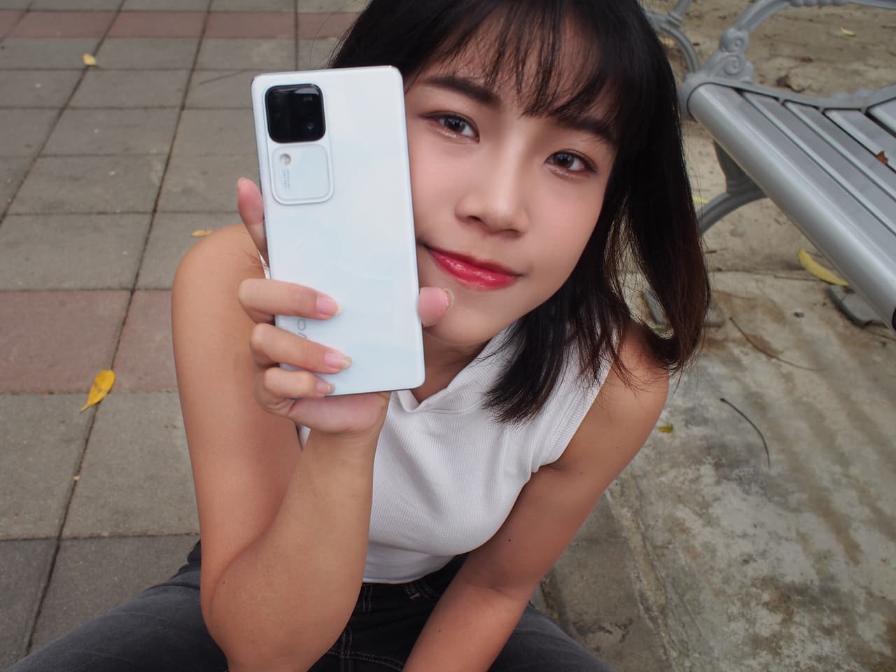 vivo全新V30開箱 自帶柔光環的相機系統真的不要太強大！！ - 閒聊板 | Dcard