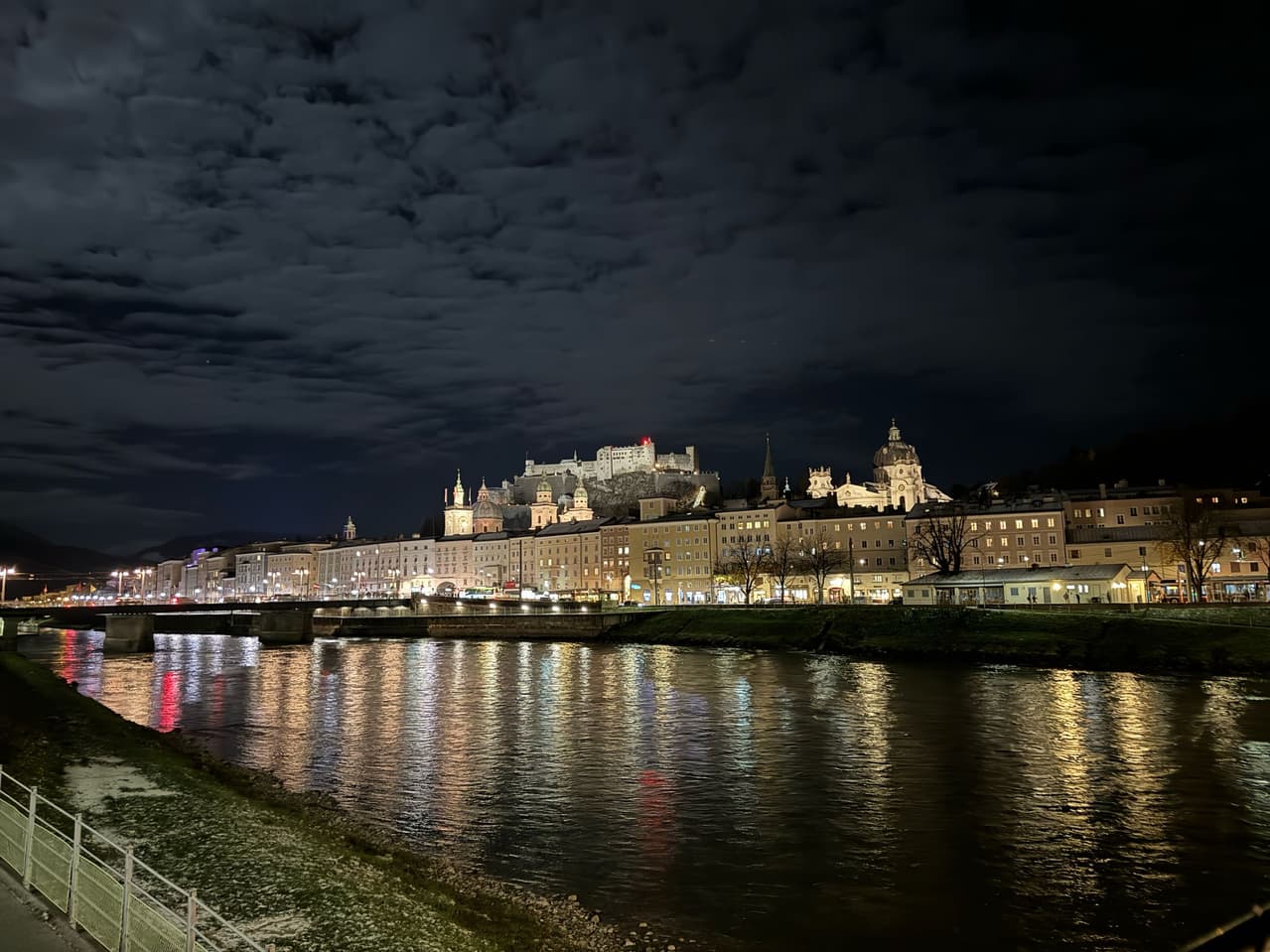 冬季奧捷之旅 鹽礦+薩爾斯堡+ Hallstatt - 𖦹 ´ ᯅ ` 𖦹 (@yi.lo) | Dcard